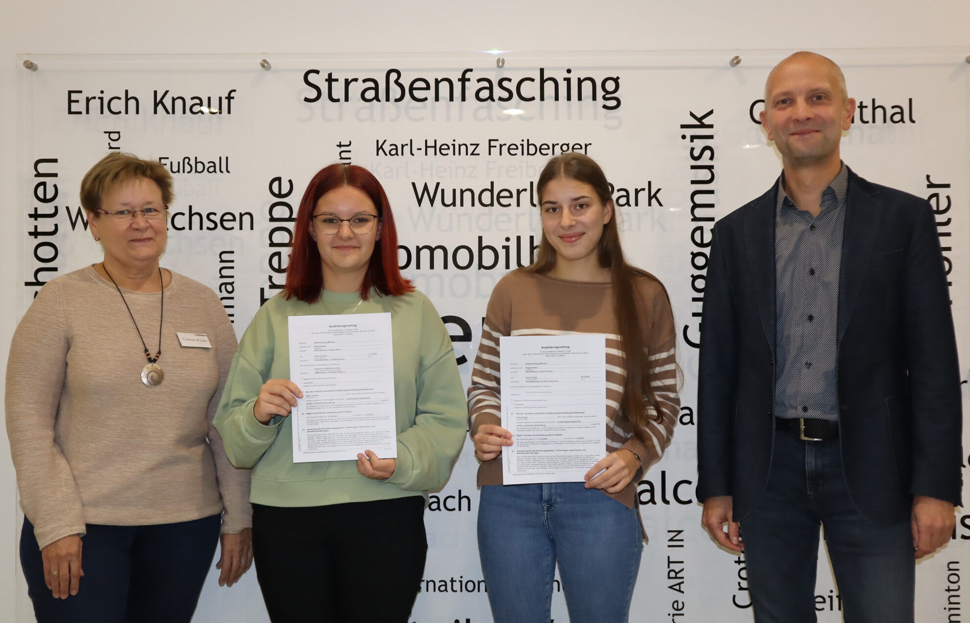 Ausbildungsverträge unterzeichnet! Stadtverwaltung Meerane freut sich ...